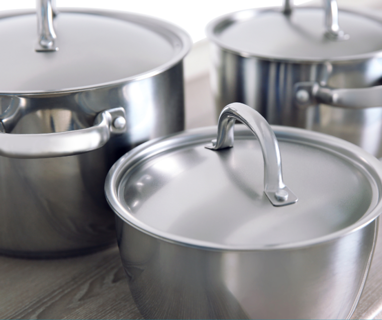 Comment nettoyer une marmite en inox sans produit chimique ? - Plumefraise